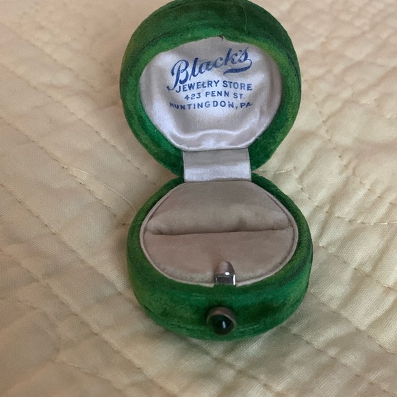 Jewelry | Antique Velvet Ring Box Empty | Poshmark